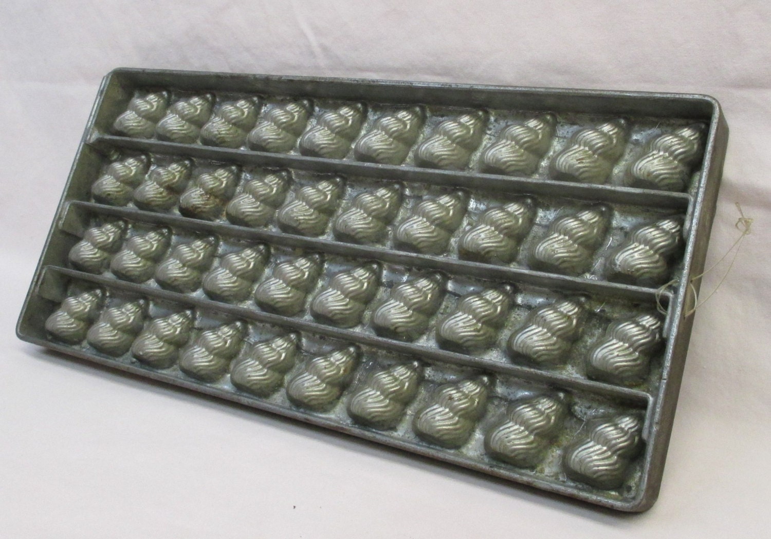 40 Cavity Shell Metal Mold Mould Baking Chocolate Candy Soap Ice Jello ...