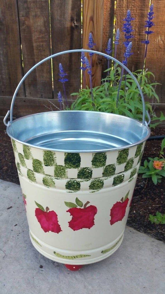 Apple Bucket