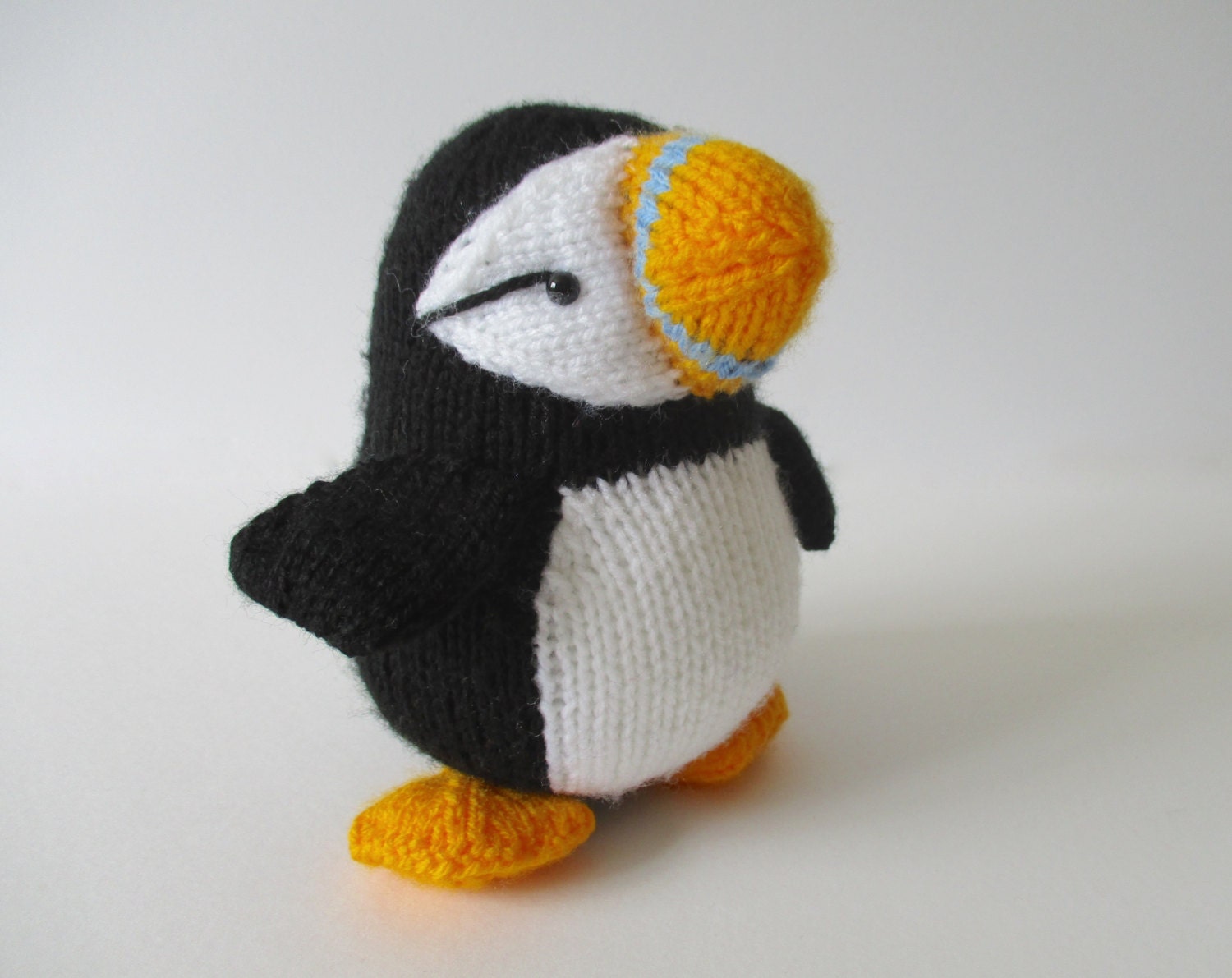 Huffin' Puffin toy knitting pattern