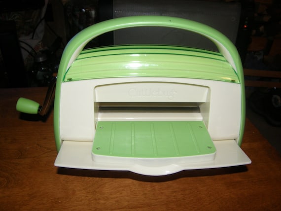 Cricut Cuttlebug V2 Embossing Die Cutting Machine Machine cricut-cuttlebug-v2-embossing-die-cutting-machine-machine