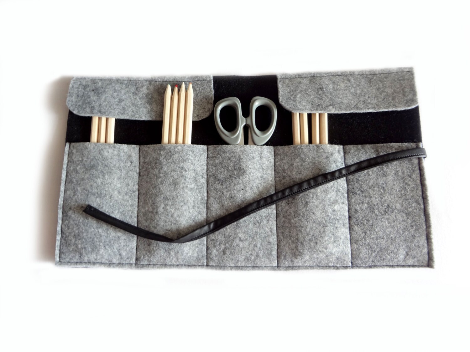 Roll felt pencil case black and grey by lalunadianna on Etsy