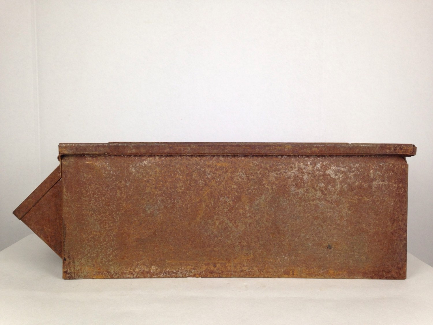 Vintage Metal Industrial Storage Bin Heavy Metal Rusty Tray Industrial ...