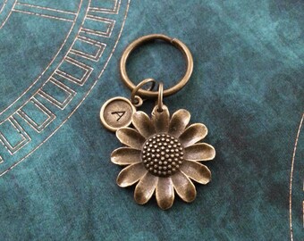 Daisy keychain | Etsy