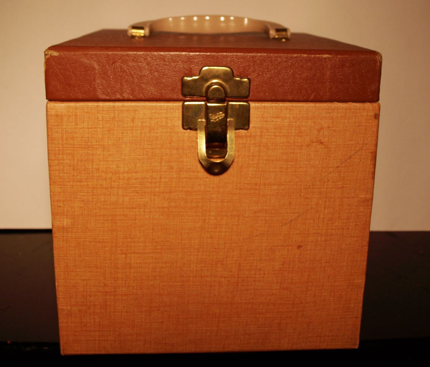 Vintage tan record 45rpm storage box – Haute Juice