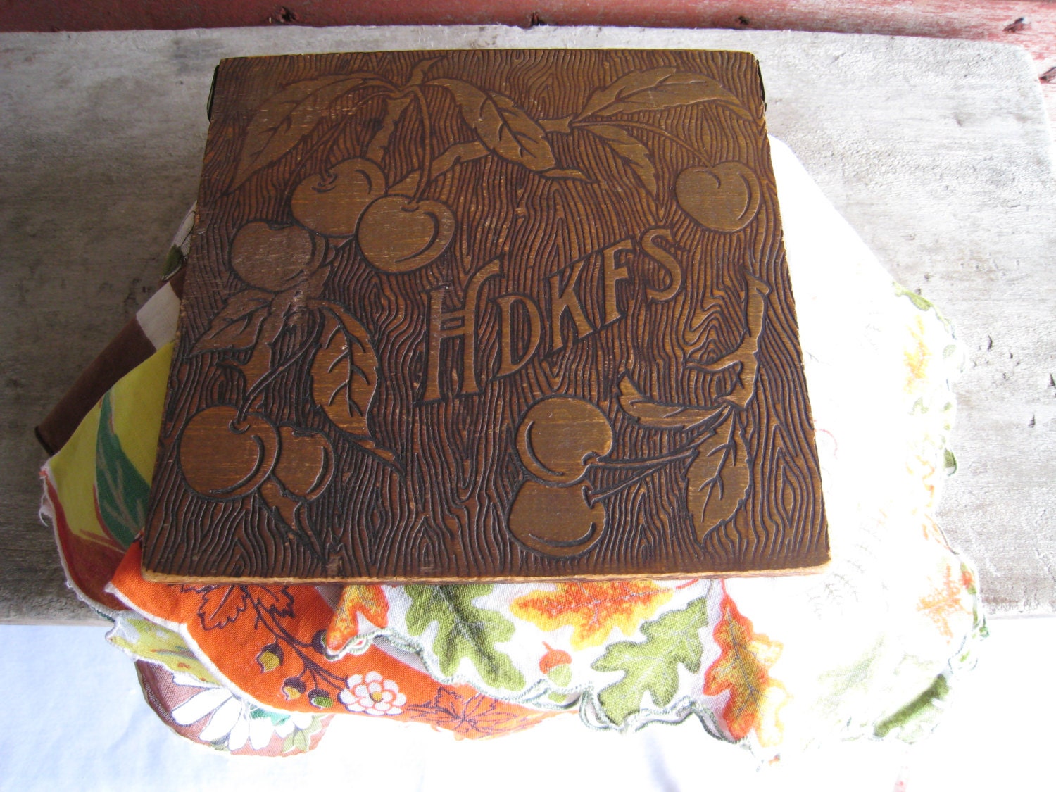 Vintage Wooden Handkerchief Box Featuring Cherries Complete With 5 ...