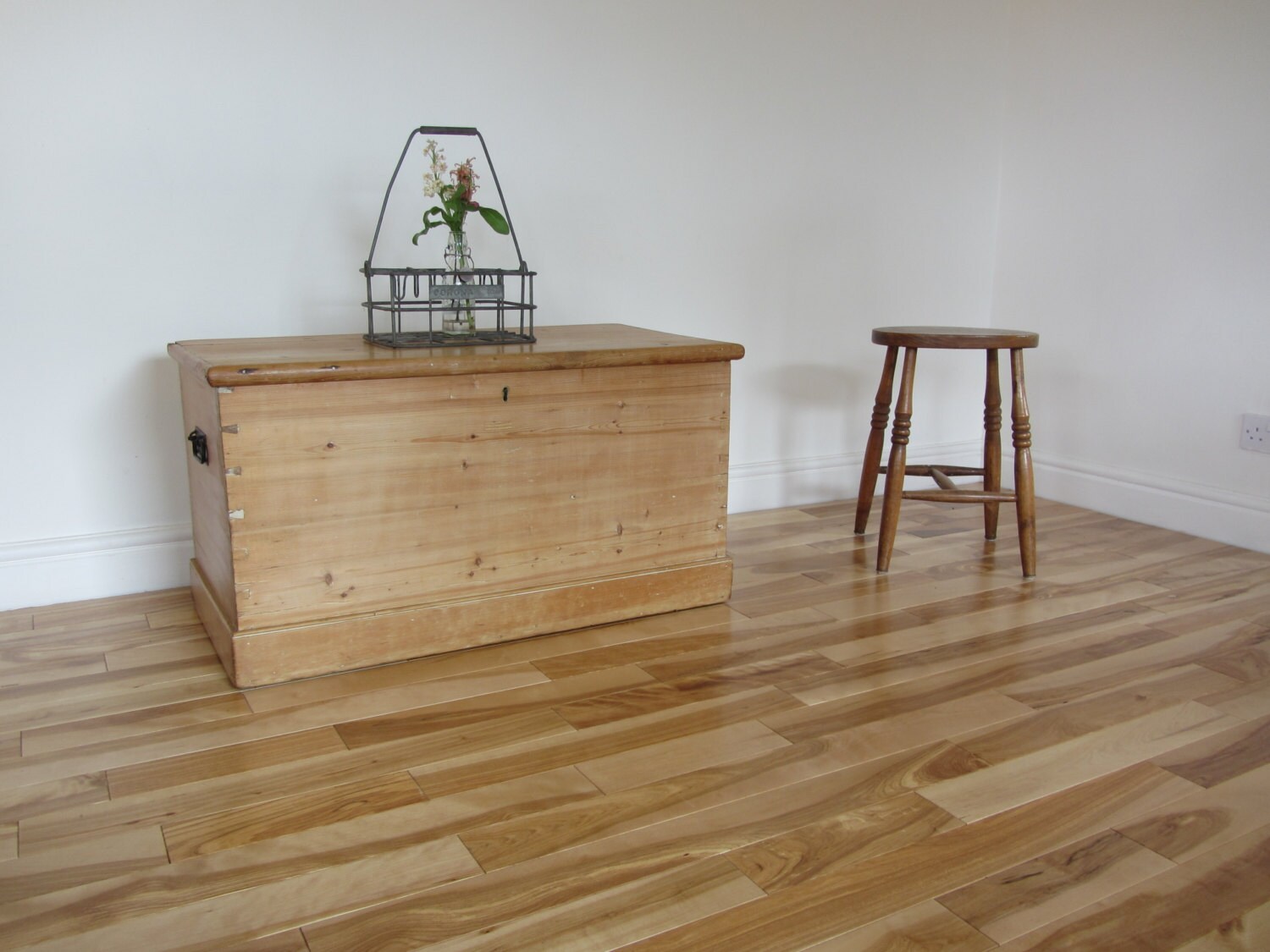 Pine Storage Chest – Haute Juice