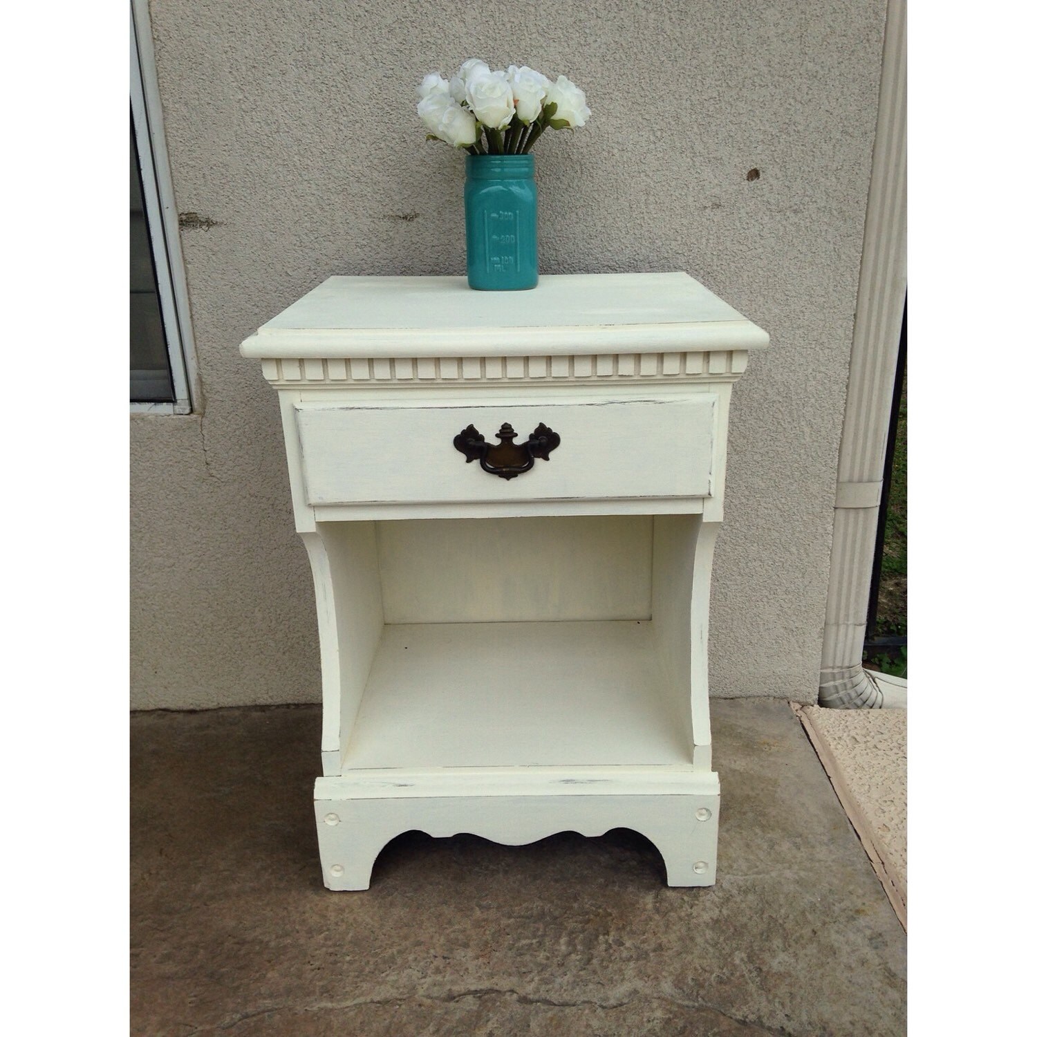 Vintage Ivory Night Stand – Haute Juice