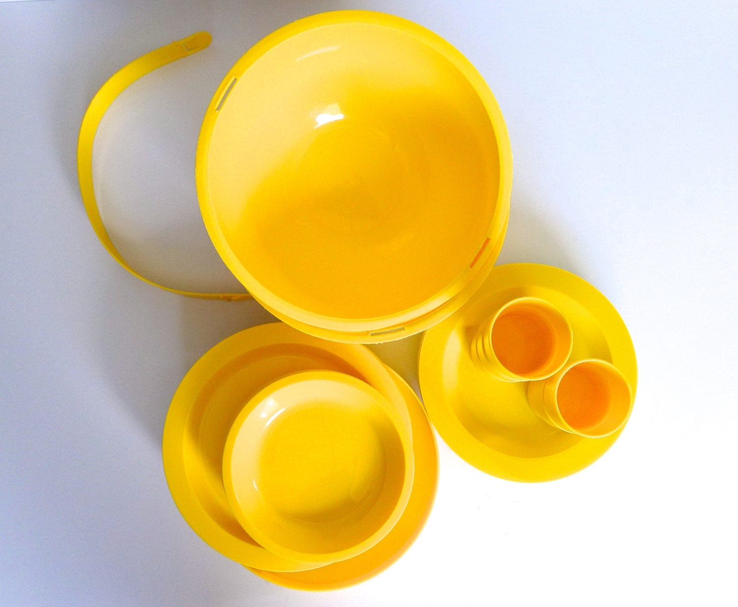 Mod Yellow Vintage Ingrid Picnic Ball – Haute Juice