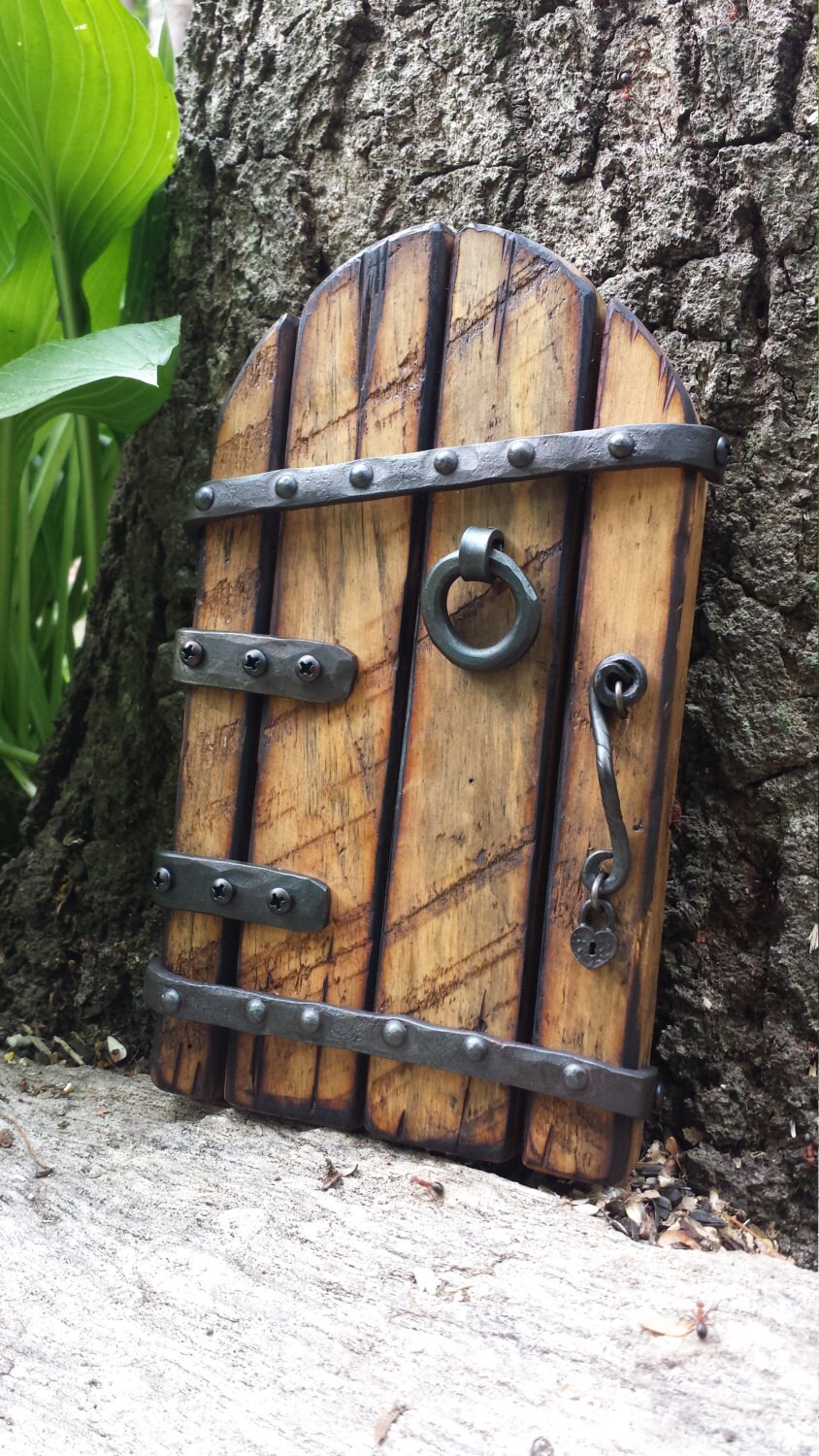 hobbit door