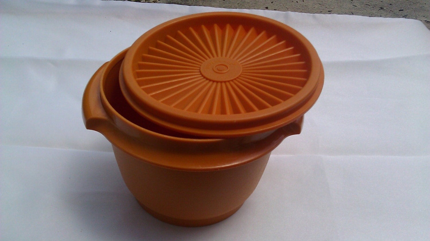 vintage harvest orange Tupperware 20 ounce Servalier Bowl #886 Lid #812 ...