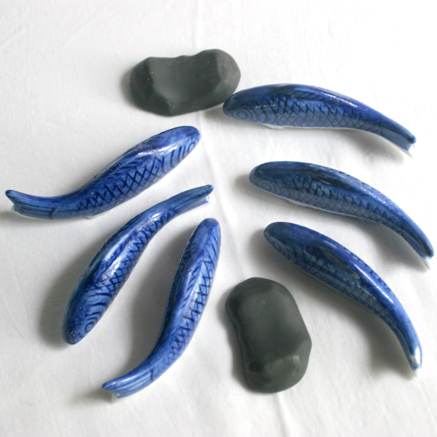 Set of 6 Vintage Porcelain Blue Fish Chopstick Knife Rests 2 Black ...