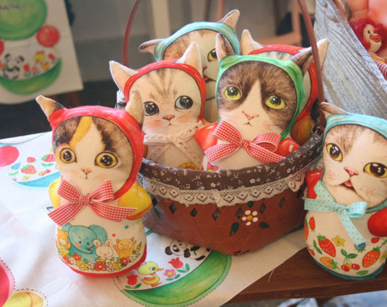 4 kinds of mini-roly poly cats