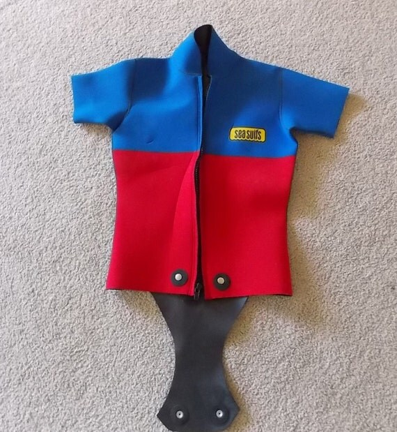 Items similar to Vintage Wetsuit Women's Large Beavertail Red and Blue ...