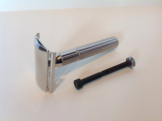 1956 B3 Gillette Psycho DE Safety Razor.