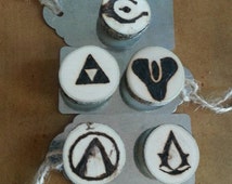 Popular items for video game magnet on Etsy