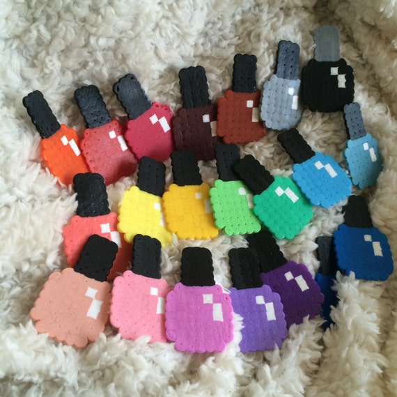 Articles similaires à Décoration Vernis à ongles - Nail Polish Pixel ...