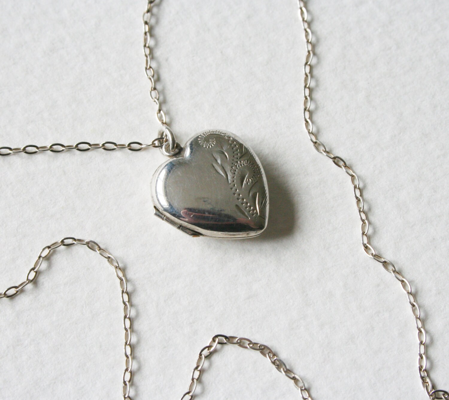 Vintage Silver Sweet Heart Locket – Haute Juice