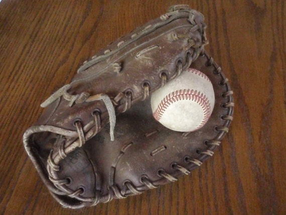 Vintage 1960s First Baseman's Mitt Baseball Glove by lahaine