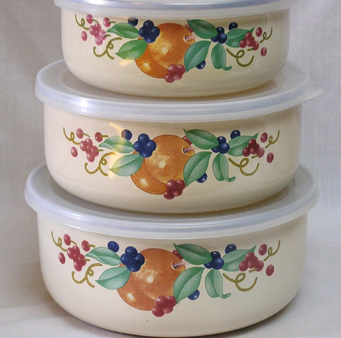 Lovely Set Three Corning Lincoware Nesting Graduated Metal Bowls with ...