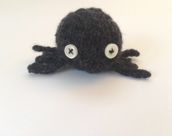 Knitted spider | Etsy