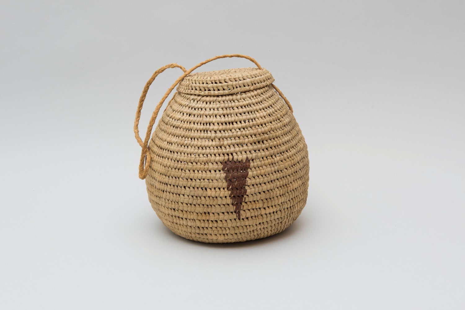Vintage Lidded African Basket // Triangle Detailing // Woven Straw ...