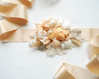 Make your romantic escape - Etsy