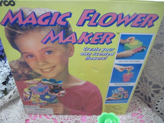 Tyco Magic Flower Maker 1995 Flower Game Children's
