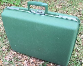 Vintage suitcase | Etsy