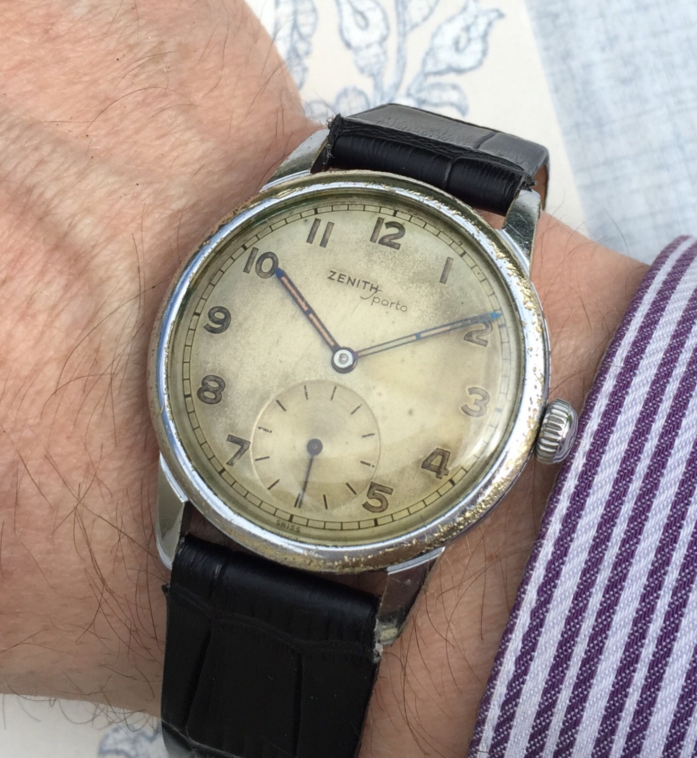 Striking Zenith Sporto 1947 vintage Swiss watch. Zenith signed Cal.12-4 ...