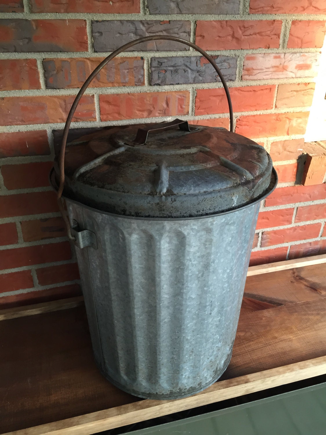 Vintage Galvanized Metal Trash Can Handle Lid Storage Bin Hamper Rustic ...