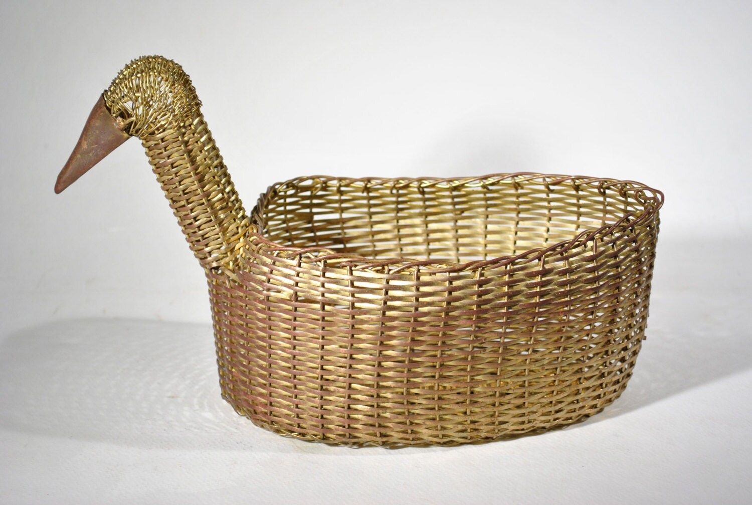 Fun Vintage Metal Woven Duck Basket Rustic Cabin Decor – Haute Juice