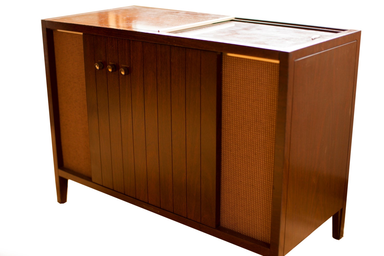 Retro Mid Century Console Stereo // Repurposed Vintage Furniture ...