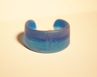 Items similar to Fine Silver and Resin Cuff Bracelet "Cadet" on Etsy