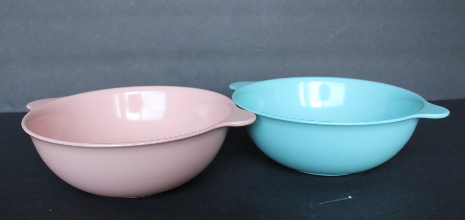 Vintage 2 Mallo-Ware Plastic Bowls, Melmac, Pastel Blue and Pink, Mid ...