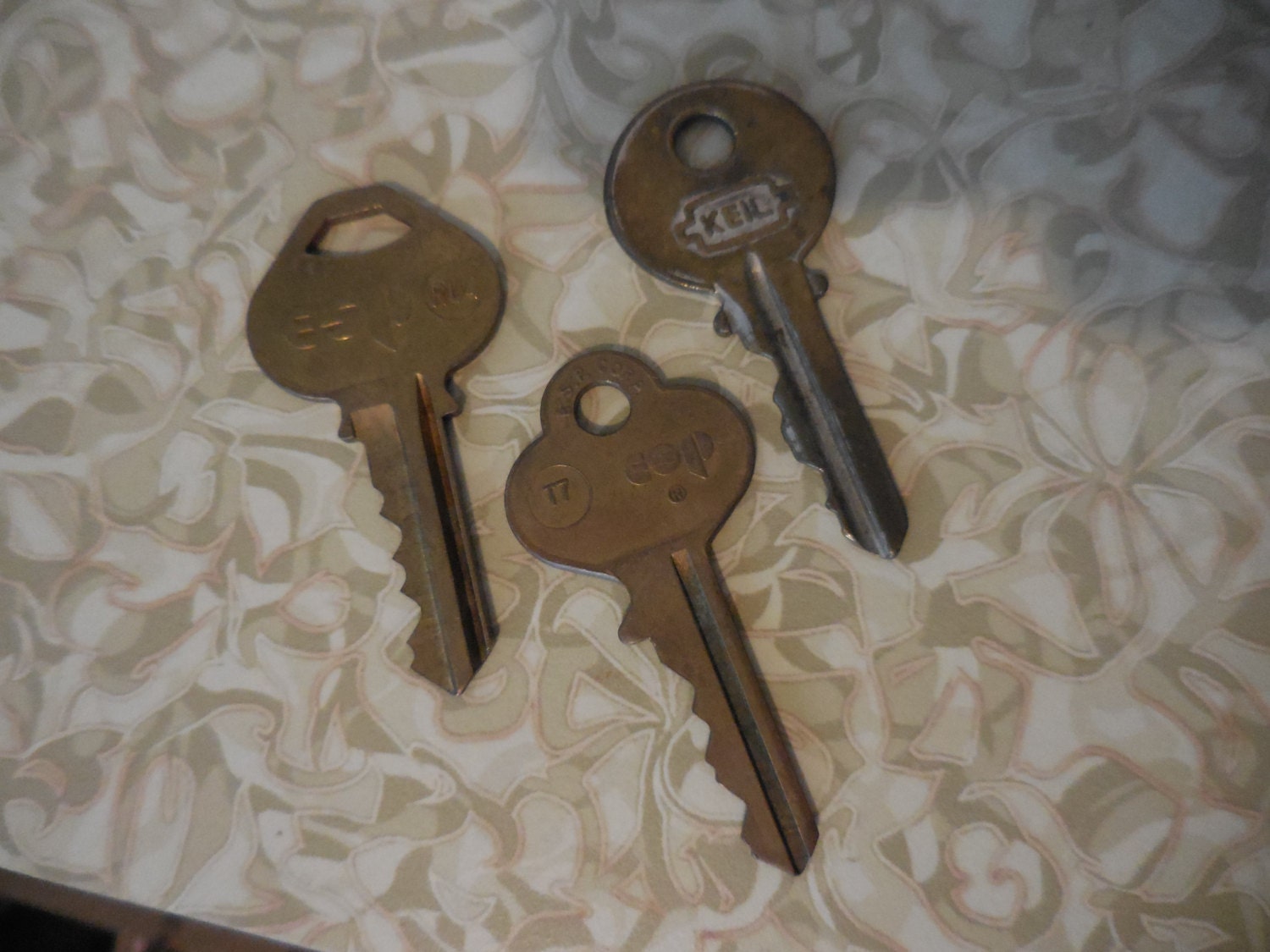 Vintage Keys for Repurposing Reuse Recycle Metal Jewelry Making ...