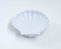 Popular items for shell serving dish on Etsy