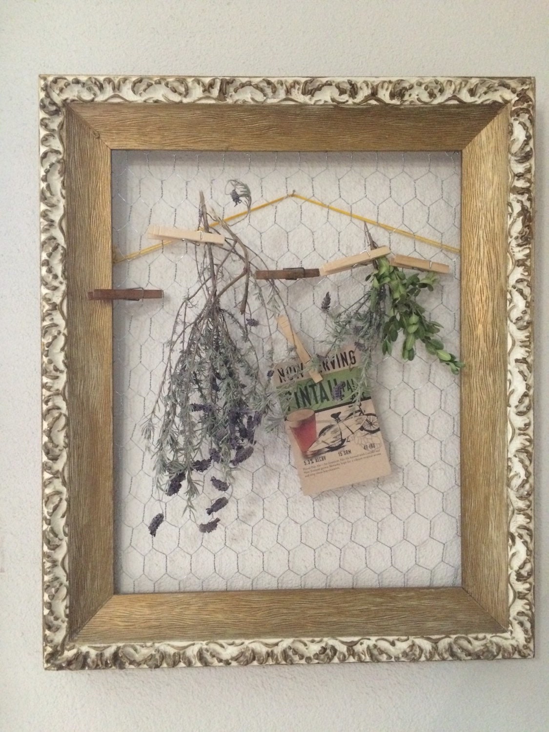 Vintage frame with chicken wire – Haute Juice