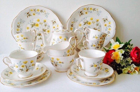 Colclough ‘Angela’ Tea Set with Teapot – Haute Juice