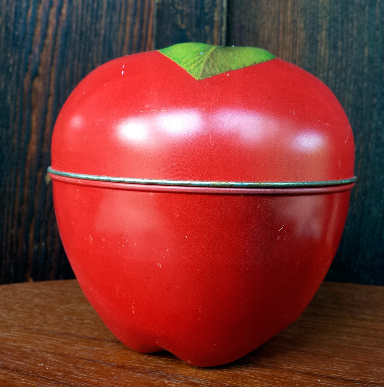 Lithographed Red Apple Tin Box – Haute Juice