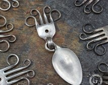 Popular items for silver drawer pulls on Etsy