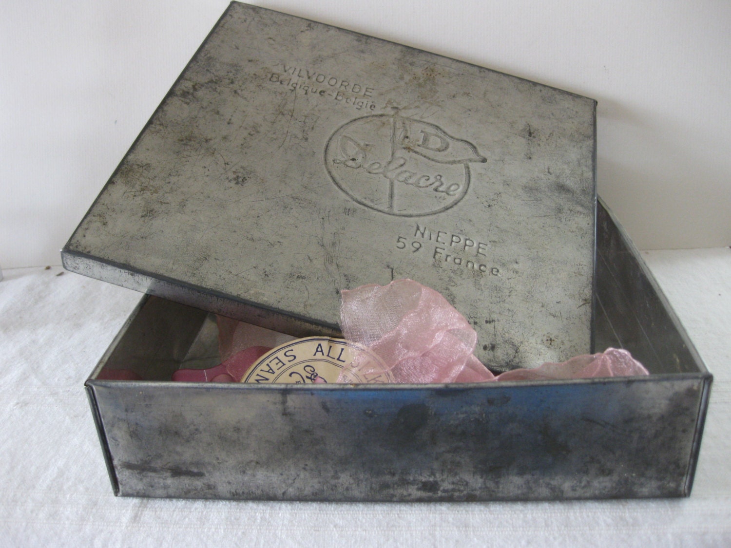 Vintage French Tin Box Delacre Nieppe 59 France Country