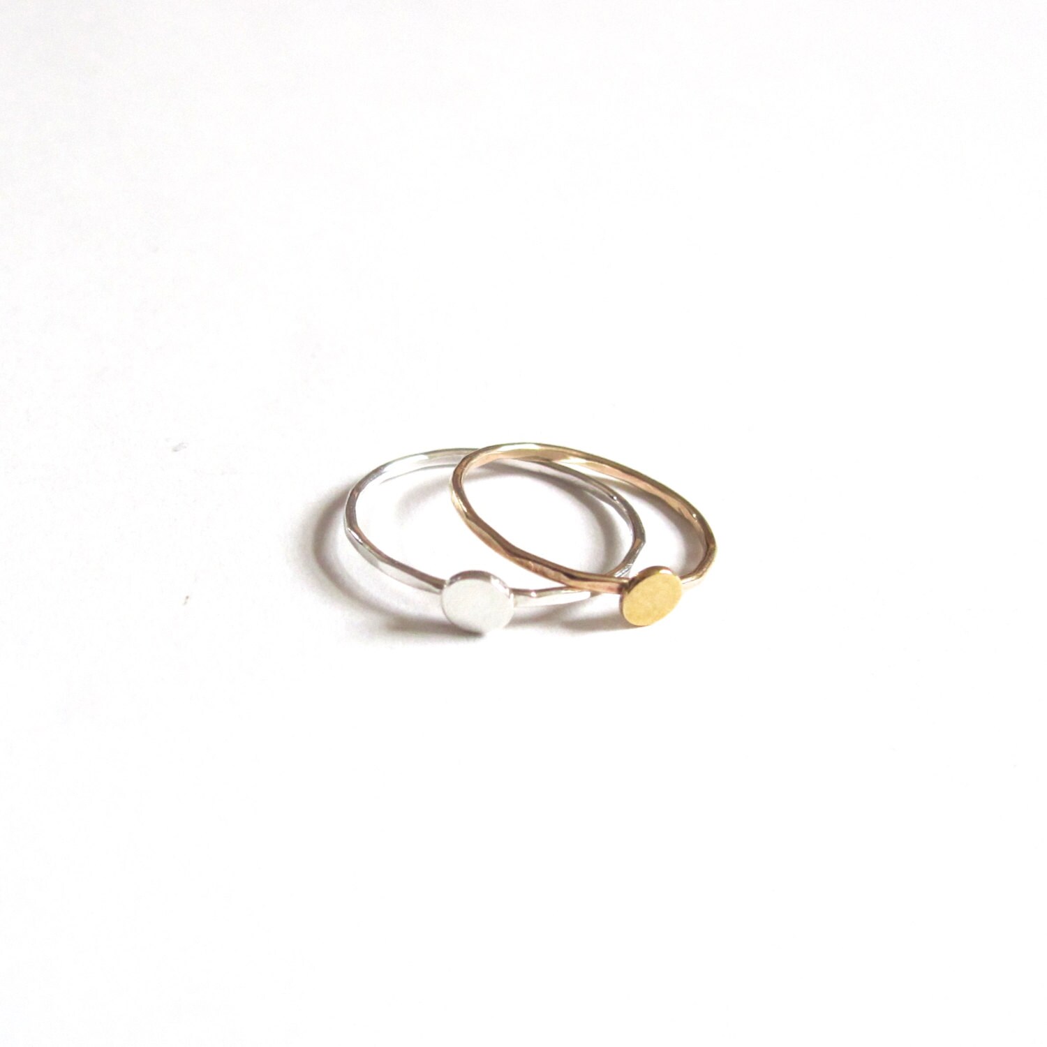 Handmade Circle Stacking Ring / / Delicate Hammered 14k Gold