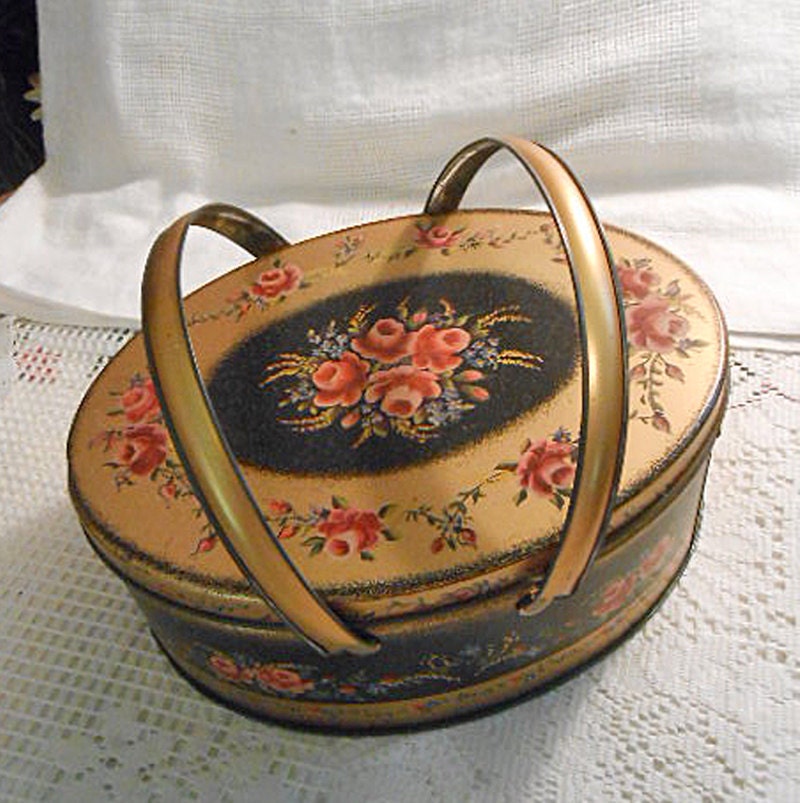 OVAL FLOWER TIN Sewing Carrier Lunch Box, Pink Victorian Roses Buds ...