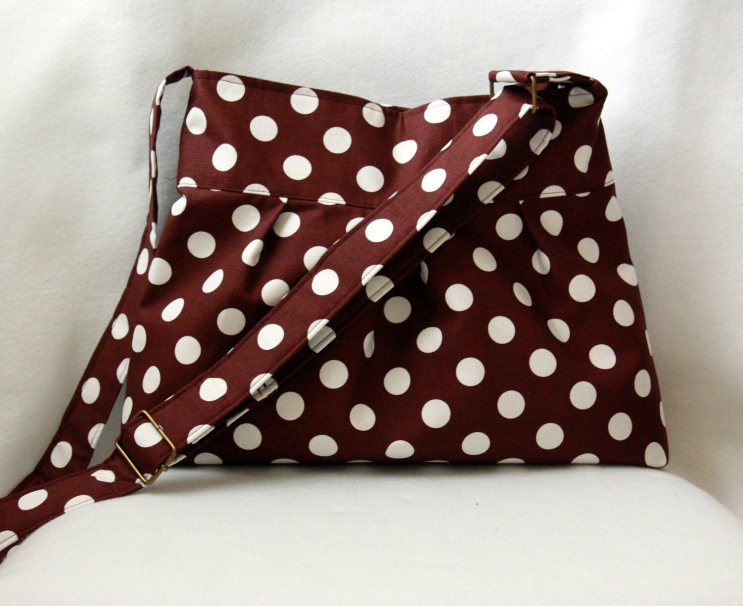 Pleated Tote Bag with Adjustable Strap in Brown and White