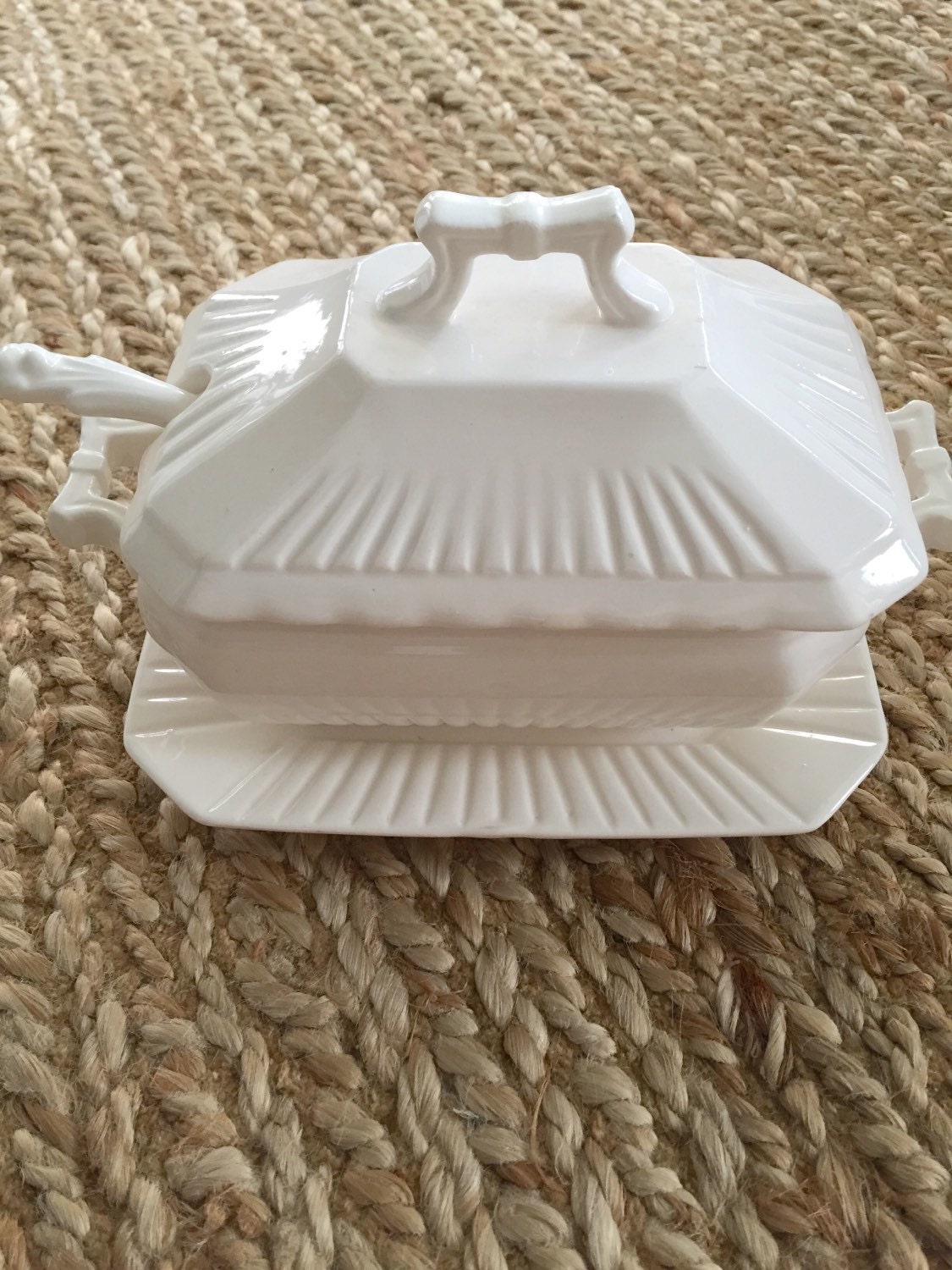 Vintage 4 piece White Tureen Set- Vegetable Tureen – Haute Juice