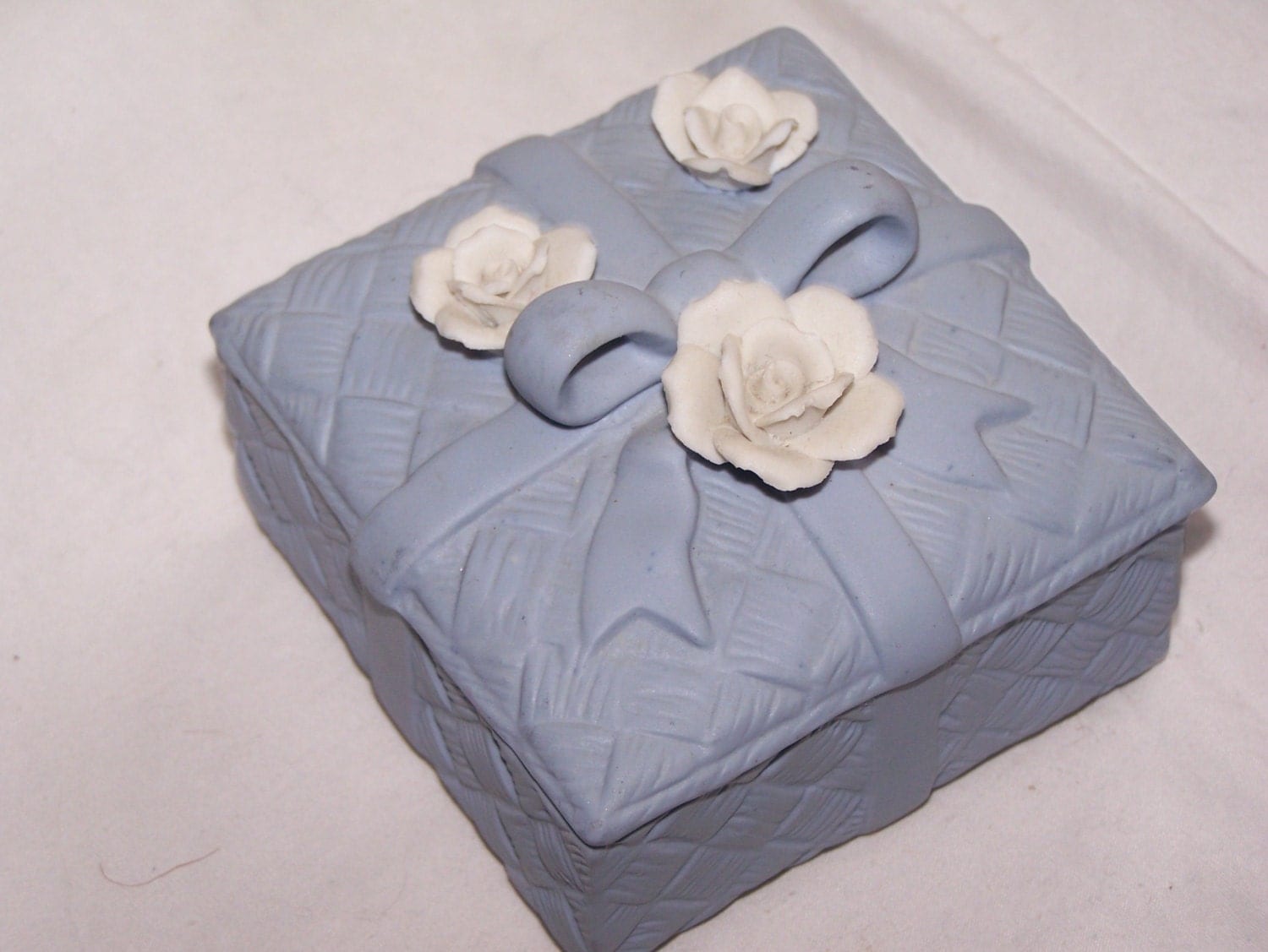 wedgewood blue square trinket box – Haute Juice