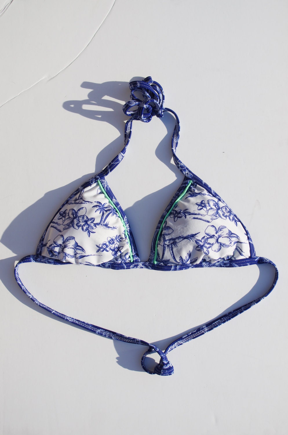 Blue Island Floral Bikini Top – Haute Juice