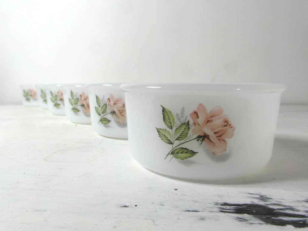Arcopal, 6 ramekins, small bowls. White Arcopal milk glass with pink ...