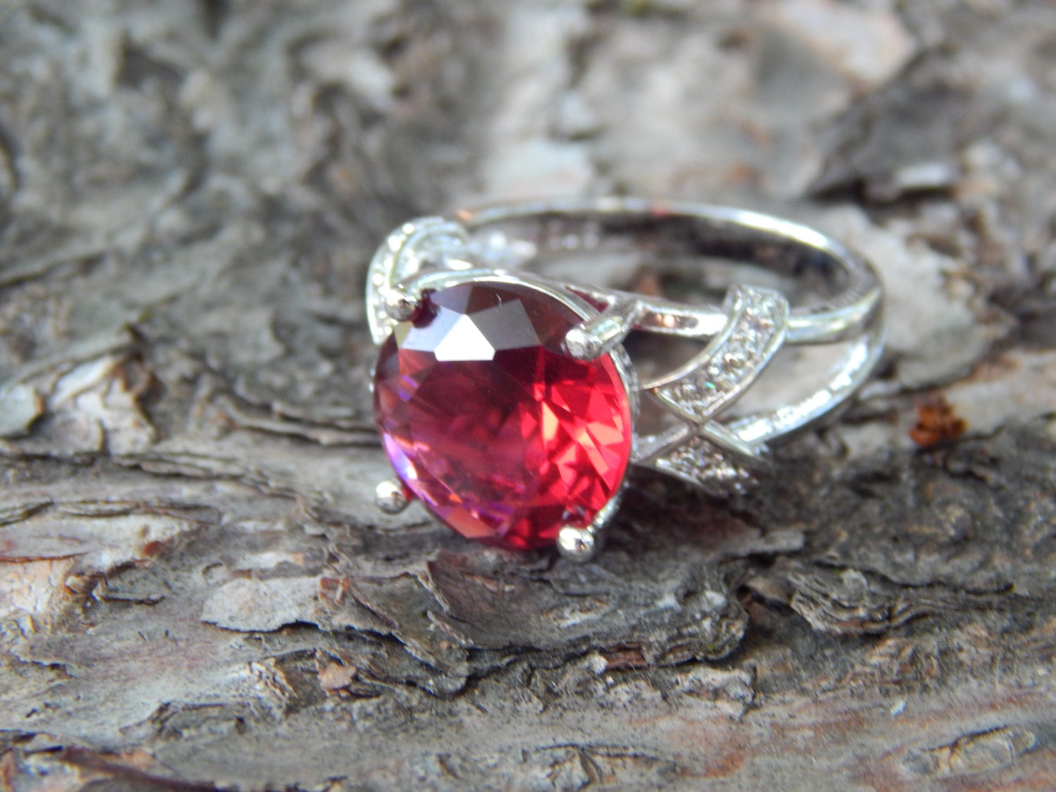 Sterling Silver 925 Cranberry Spinel Diamond Gemstone! Ring Size 8/8.5 ...