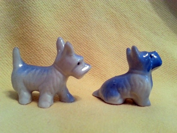 Vintage Miniature Blue and White Ceramic Scottie Dogs Pair
